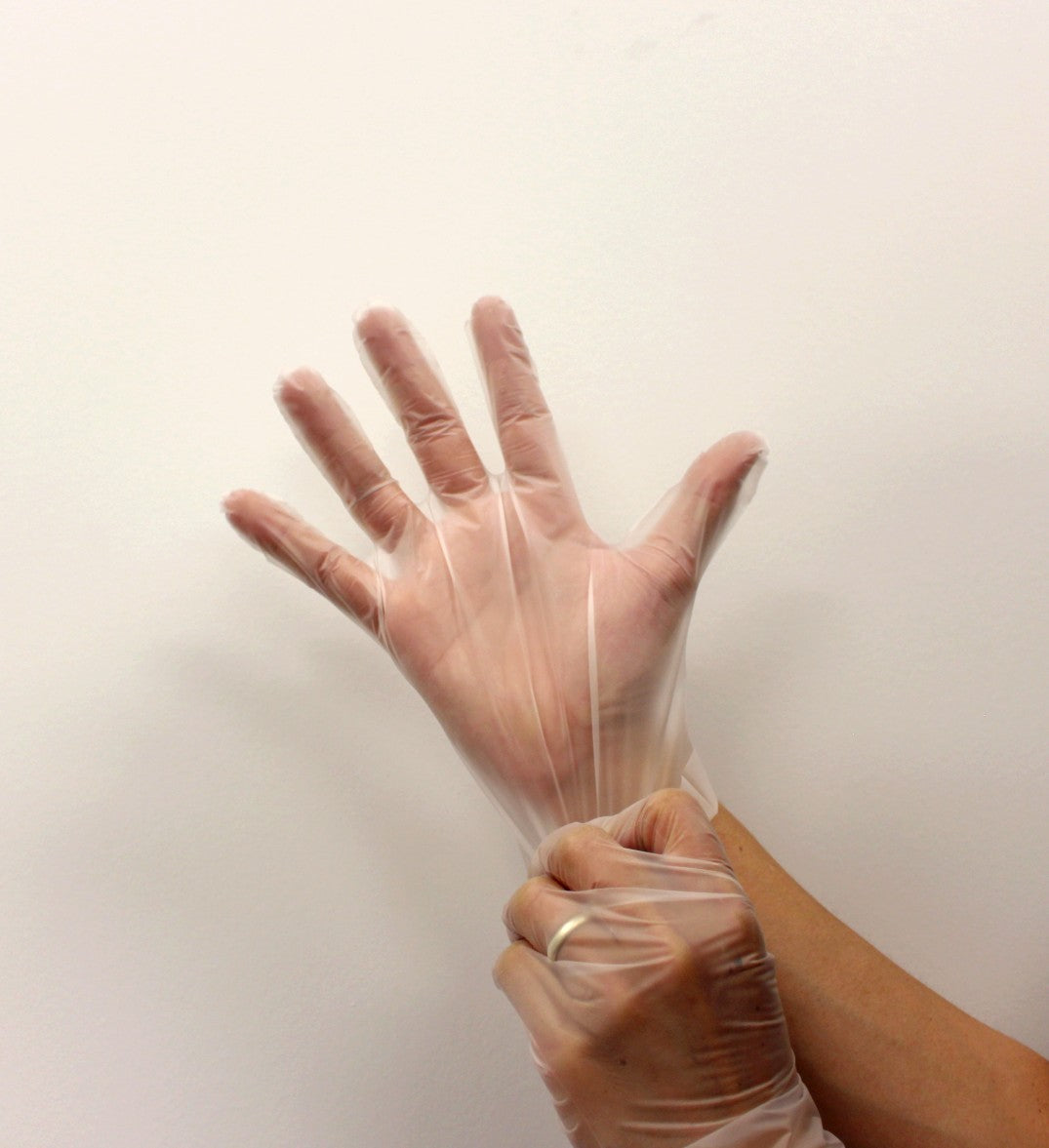 Disposable Food-grade TPE Gloves (200 Pieces-100 Pairs/Box) Made in Ca ...